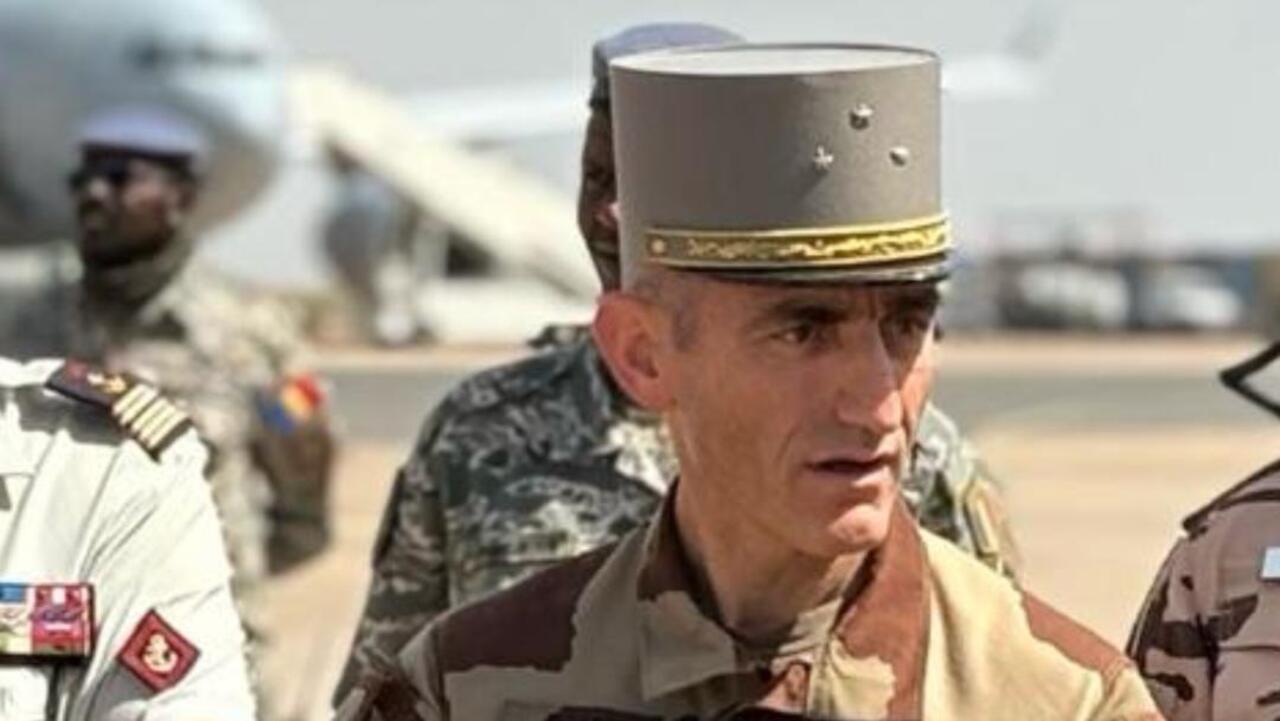 Jeneral Pascal Ianni ardiiɗo koneeli Faransi e nder Afrik ƴettii konngol e battane gasugol ...